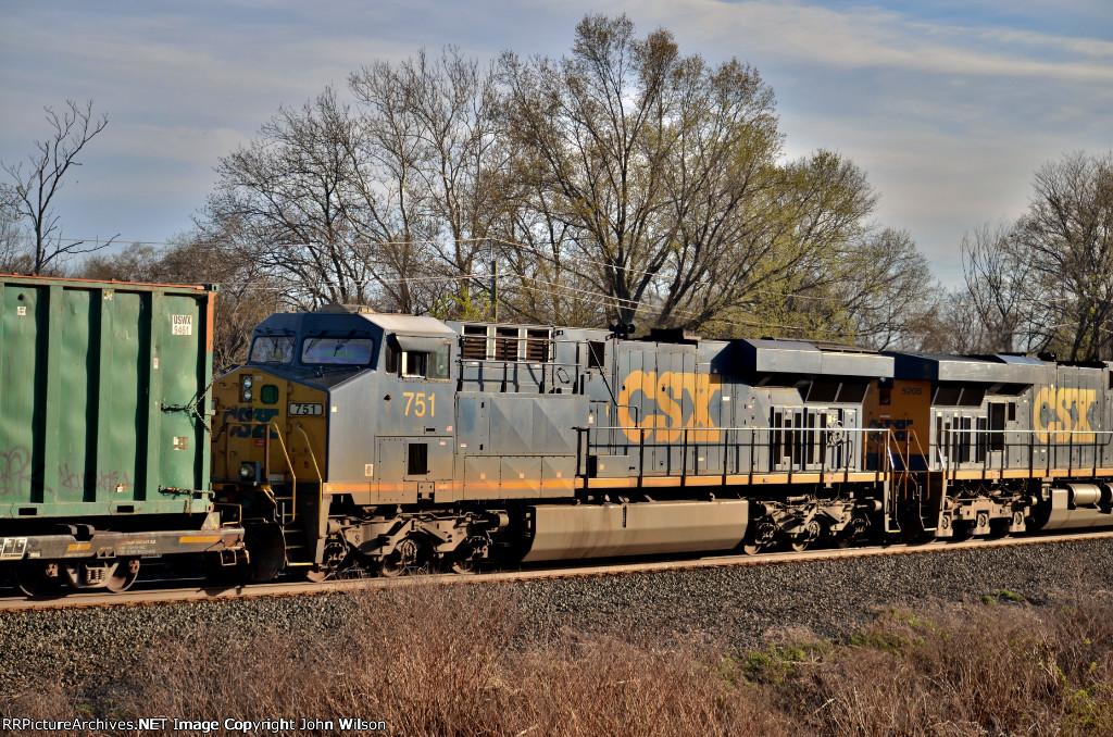 CSX 751